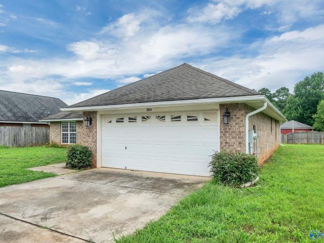 204 Shadow Cove Drive SW