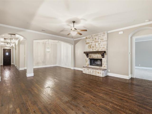 204 Shadow Creek Lane