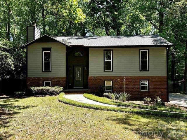 204 Swamp Fox Dr, Fort Mill, SC 29715
