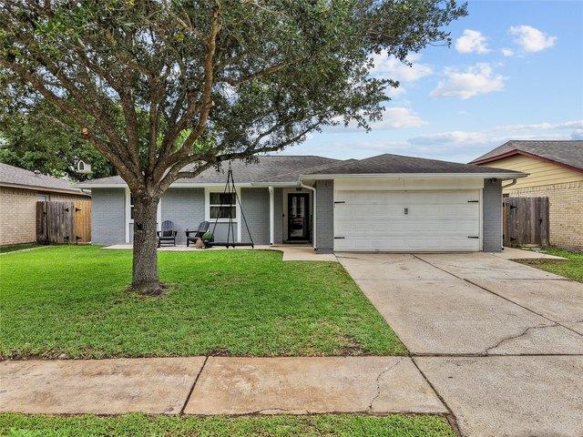 204 Sweetgum Dr, League City, TX 77573