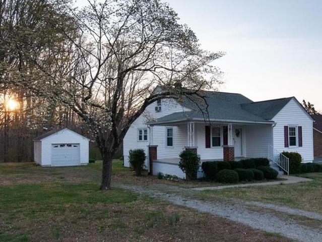 204 Parkway Dr, Danville, VA 24541