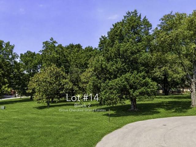 204 Peach Cir, Grove, OK 74344