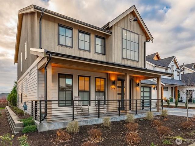 204 Pebblebrook Dr, Lynden, WA 98264