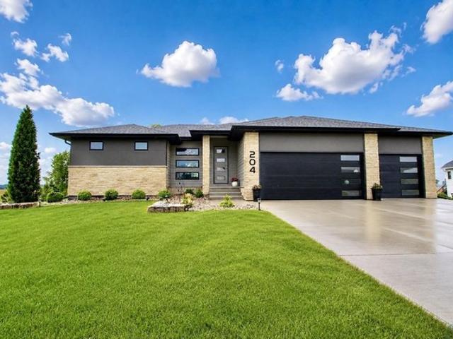 204 Pinewood Park, Jefferson, SD 57038