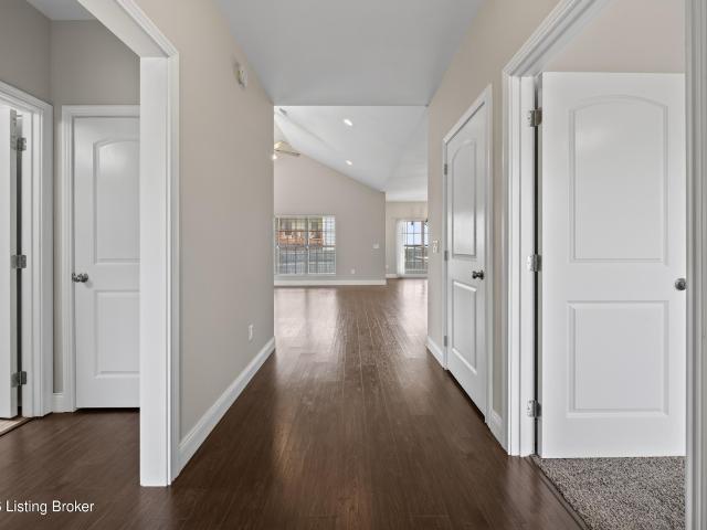 204 Robert East Ct