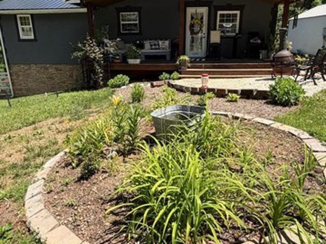 204 Raccoon Ln, Gerrardstown, WV 25420