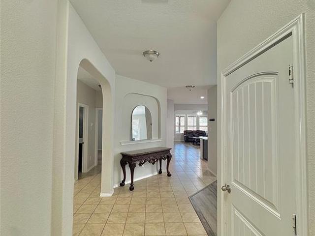 204 Red Fox Ln, Denton, TX 76210 | MLS #21252 | Compass