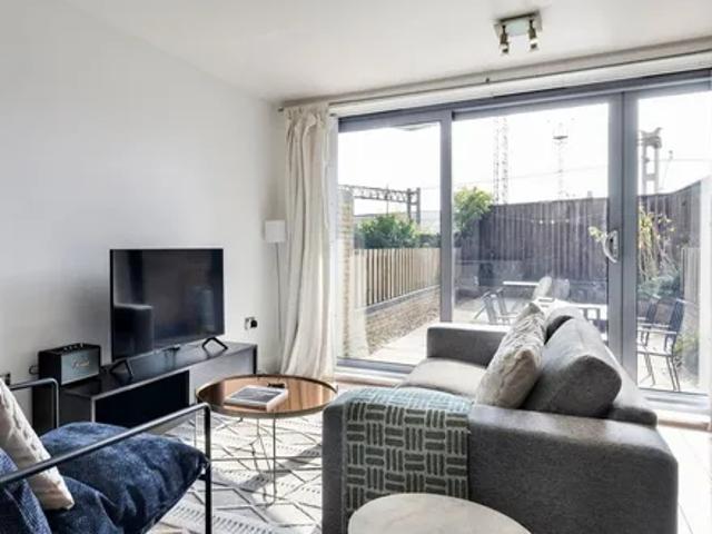 204 Regent's Park Road, Primrose Hill, London, NW1 8AE, United Kingdom | 2 bed apartment for rent #165778546 | Rentberry