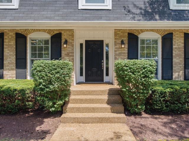 204 River Oaks Rd