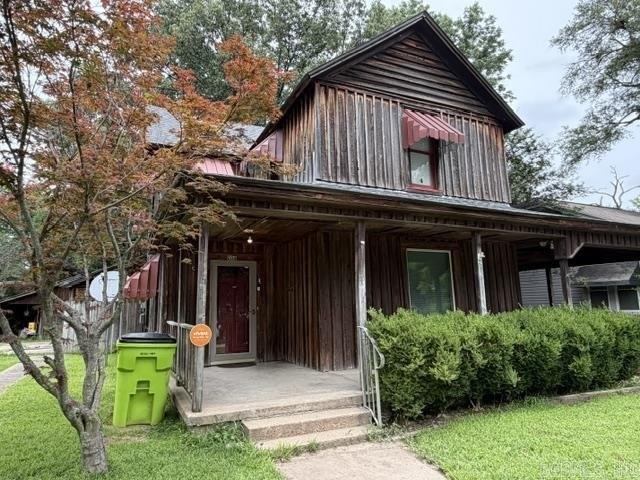 204 W 12th St, Stuttgart, AR 72160
