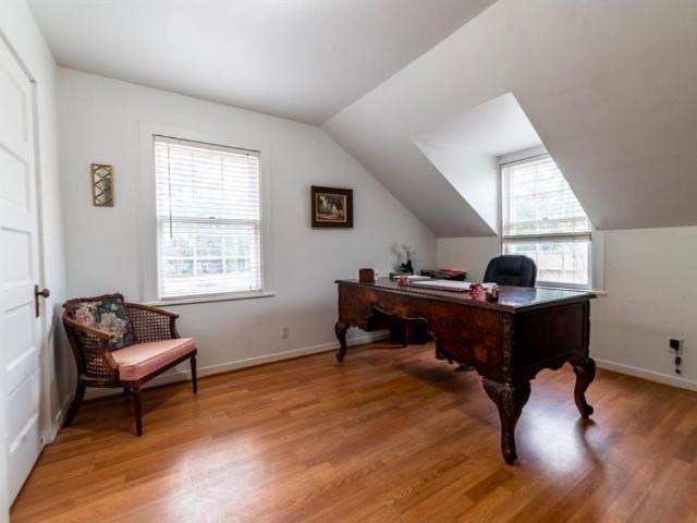 204 W Dallas Street W