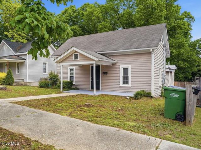 204 W Hill St, Benson, NC 27504