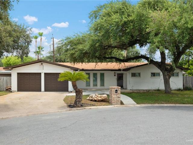 204 W Iris Avenue