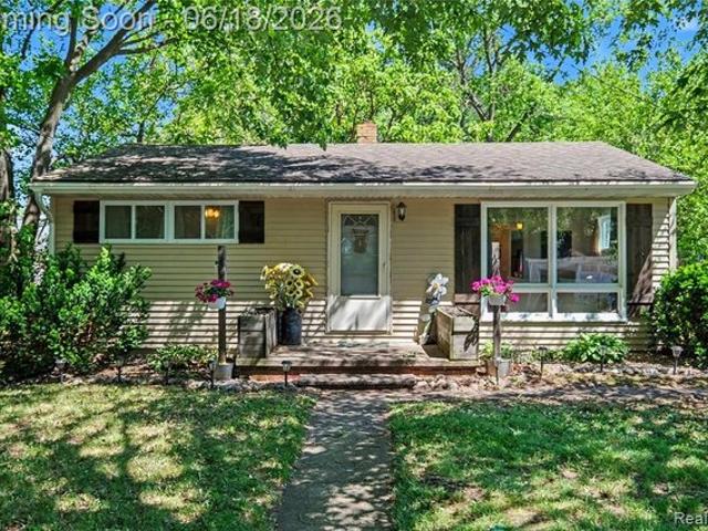 204 W Monroe St, Durand, MI 48429