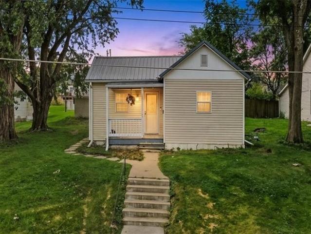 204 W Pearl St, Savannah, MO 64485