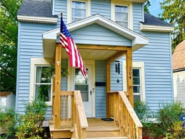204 W Roswell Ave, Nedrow, NY 13120