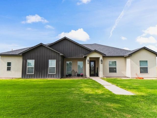 204 W Sockwell Dr, Hobbs, NM 88242