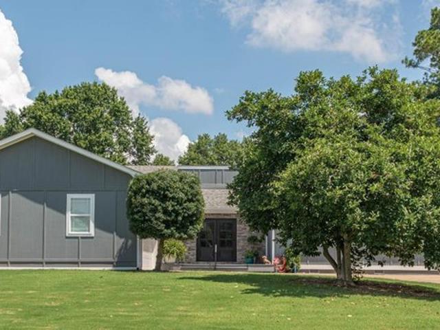 204 W Stroud St, Jonesboro, AR 72401