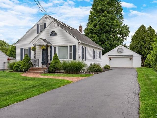 204 Woodland Rd, Syracuse, NY 13219