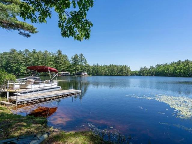 204 Wadleigh Pond Rd, Lyman, ME 04002