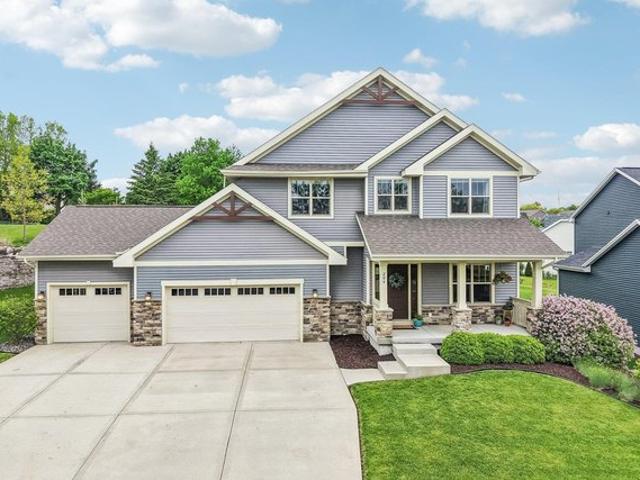 204 Westmorland Dr, Mount Horeb, WI 53572