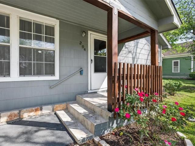 204 Taylor St