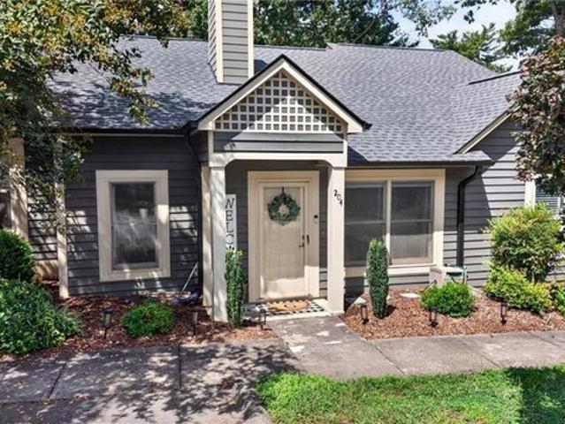 204 Tabor View Ln, Winston Salem, NC 27106