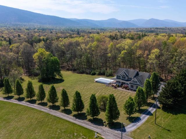 204 tadpole ln