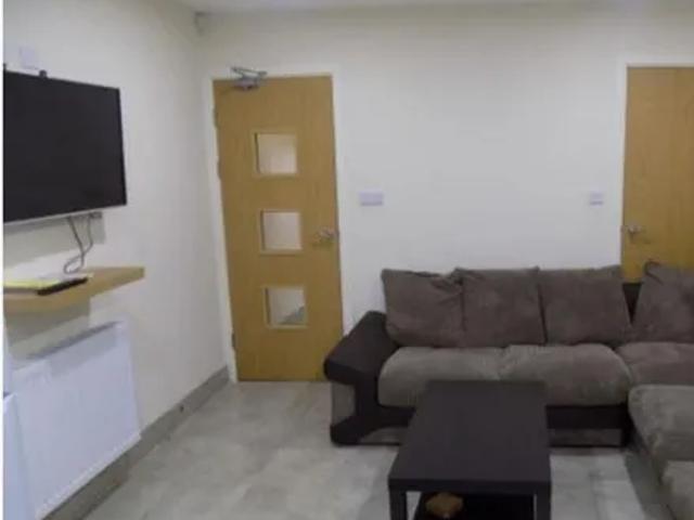 204 Tiverton Road, Stirchley, B29 6BU, United Kingdom | 7 bed townhouse for rent #91224018 | Rentberry
