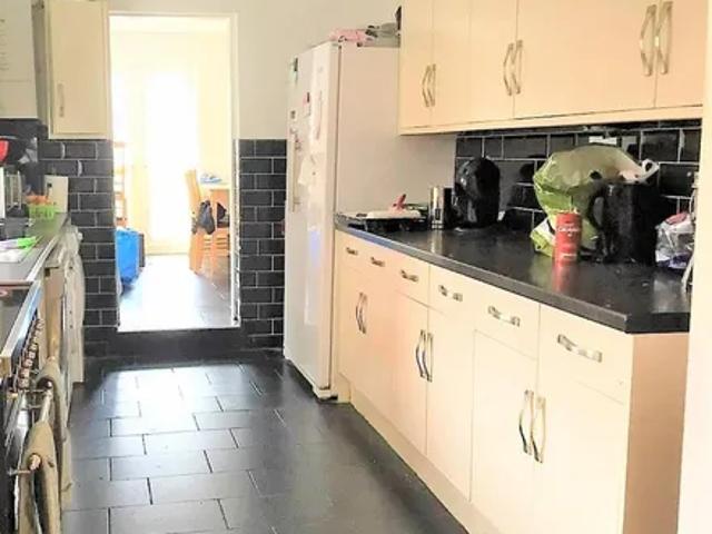204 Tiverton Road, Stirchley, B29 6BU, United Kingdom | 8 bed townhouse for rent #86220607 | Rentberry