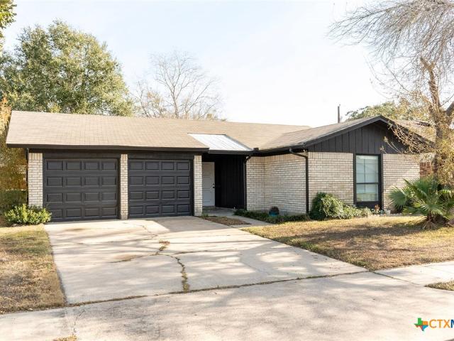 204 Timberlane Dr, Victoria, TX 77901 | MLS #603161 | Compass