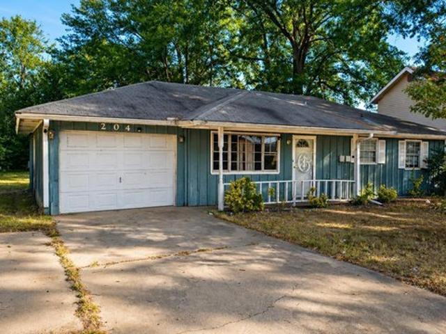 204 Truman St, Stuttgart, AR 72160