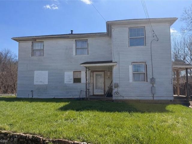 204 Trenton Ave, Uhrichsville, OH 44683