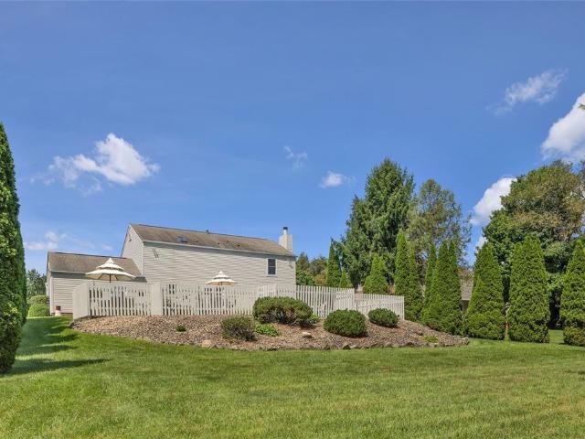 204 Trillium Dr