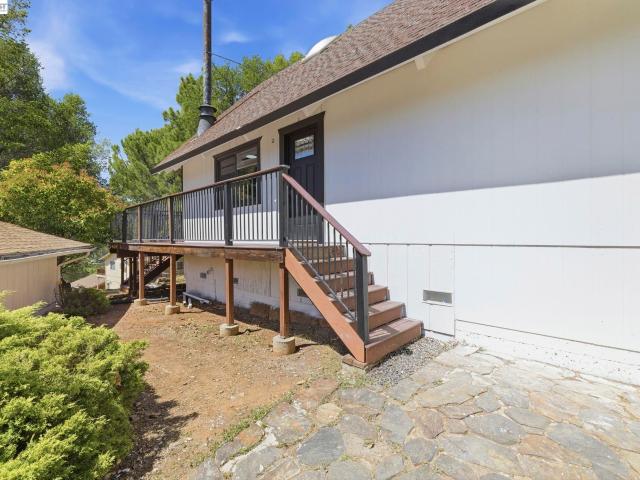 20543 Nob Hill Cir