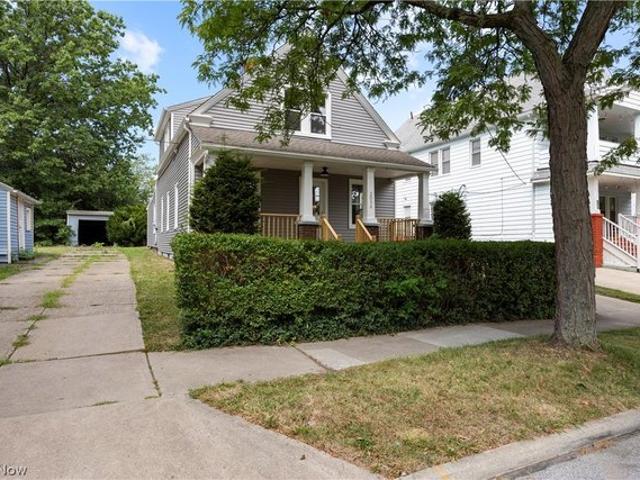 2054 Magee St, Lakewood, OH 44107