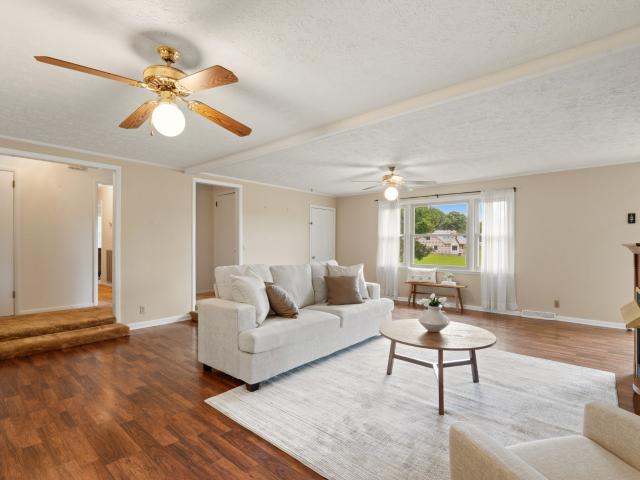 2054 Ridgecrest Cir