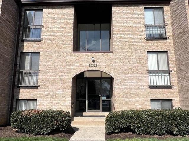 2054 Royal Fern Ct Units 24 & 21B, Reston, VA 20191