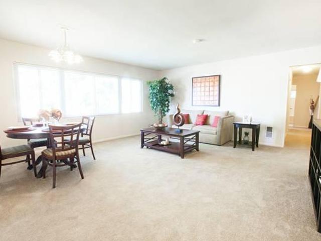 $2054 / 2br 910ft² Amazing, Cozy 2 Bed w/ PG&E Included, Close To Cal Train, Pool Area