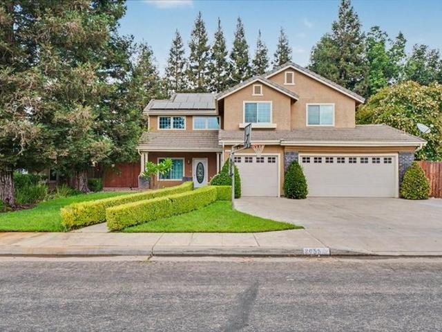 2055 Bedford Ave, Clovis, CA 93611