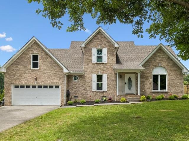 2055 Bon Dr, Greenbrier, TN 37073