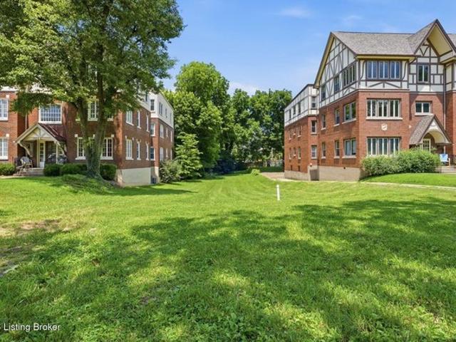 2055 Douglass Blvd, Louisville, KY 40205