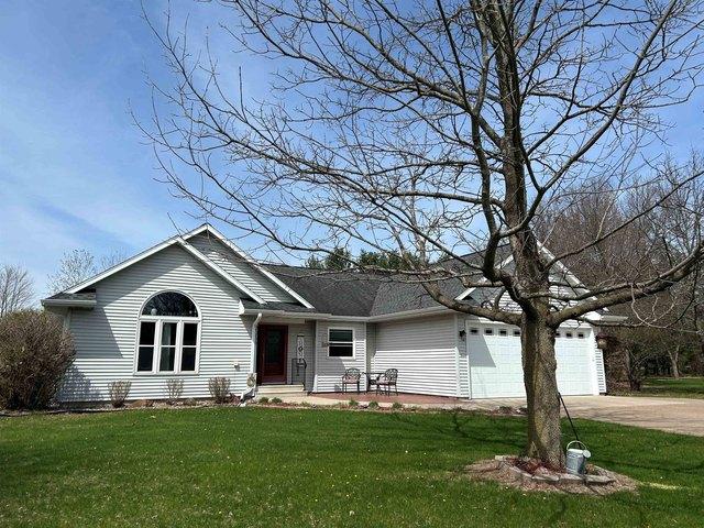 2055 Ronald St, Kronenwetter, WI 54455