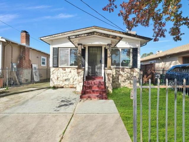 2055 81st Ave, Oakland, CA 94605