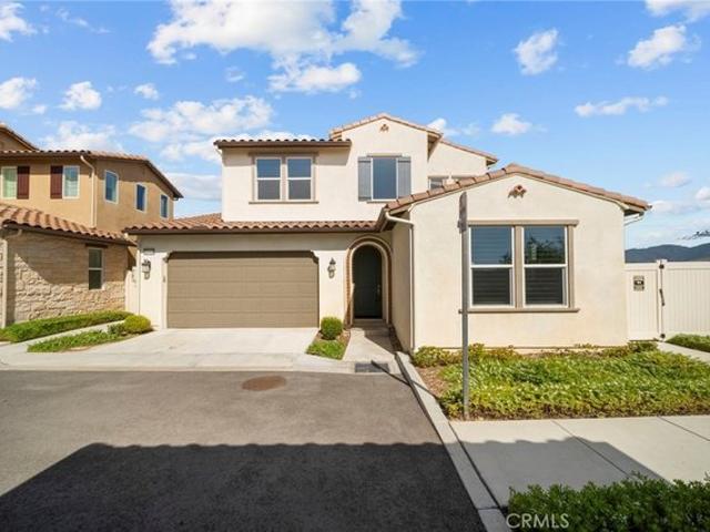 20560 Galloway Dr, Saugus, CA 91350