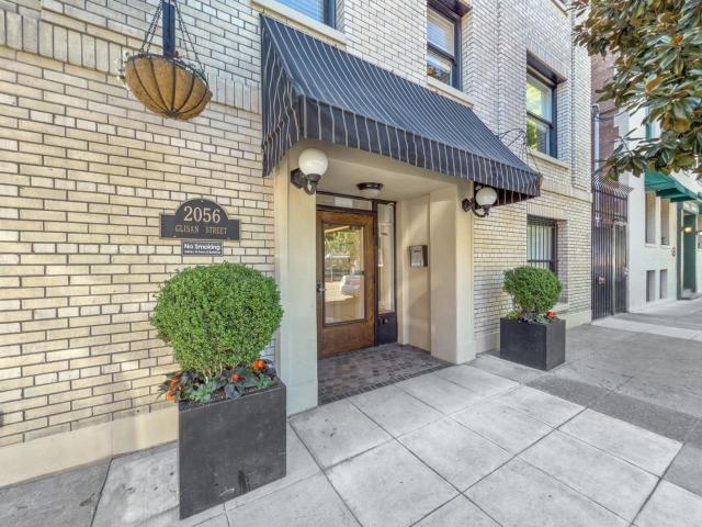 2056 NW Glisan Street Studio Apartment for Rent at 2056 Nw Glisan St, Portland, OR 97209 Northwest District
