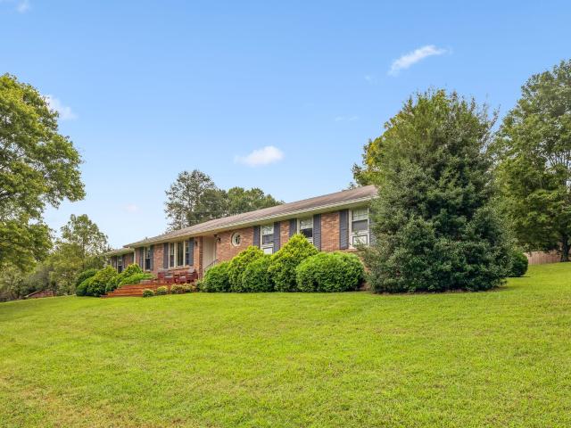 2056 Dade Cir
