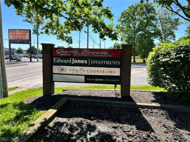 2056 Portage Road 6