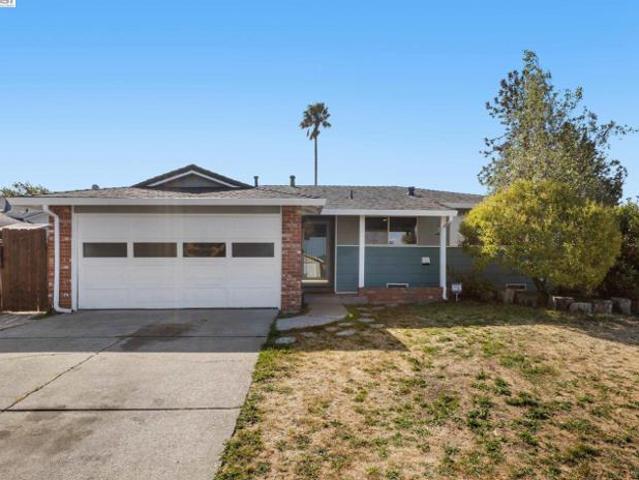 2056 Southwood Dr, San Pablo, CA 94806