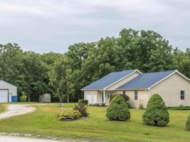 20573 th St, Lewistown, MO 63452